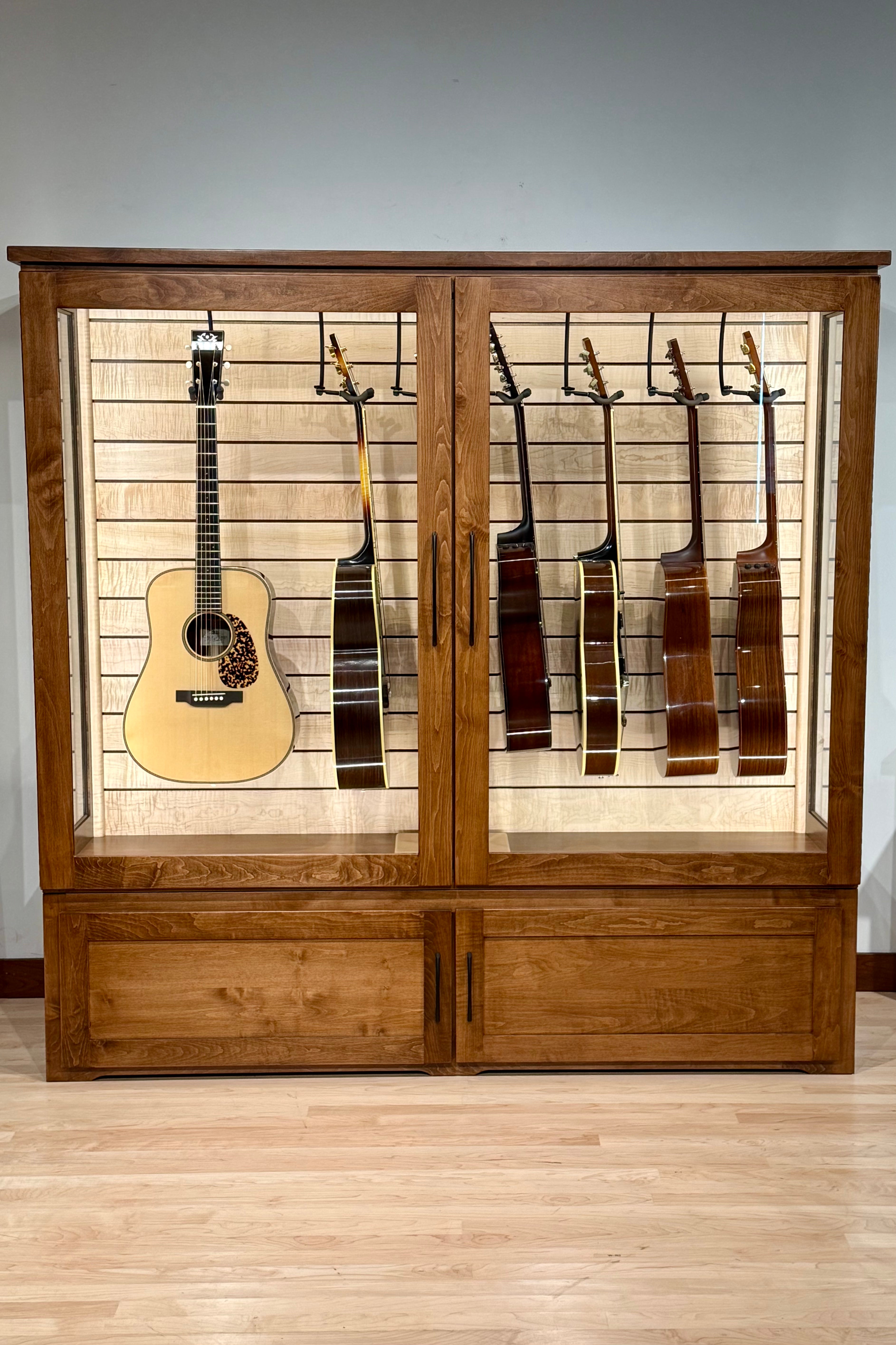 ClimaCab Grand+ | Maple with Boston Stain and Natural Flame Maple Acce ...